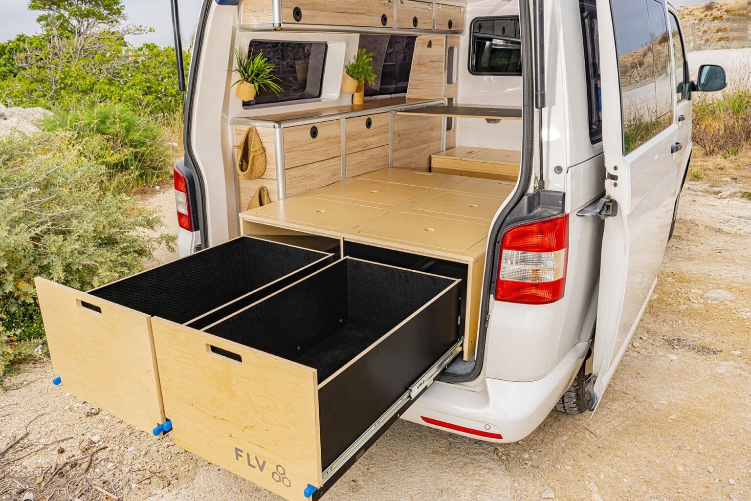 Aménagement d’un Transporter T6 – Kit + Étapes | FLV Van